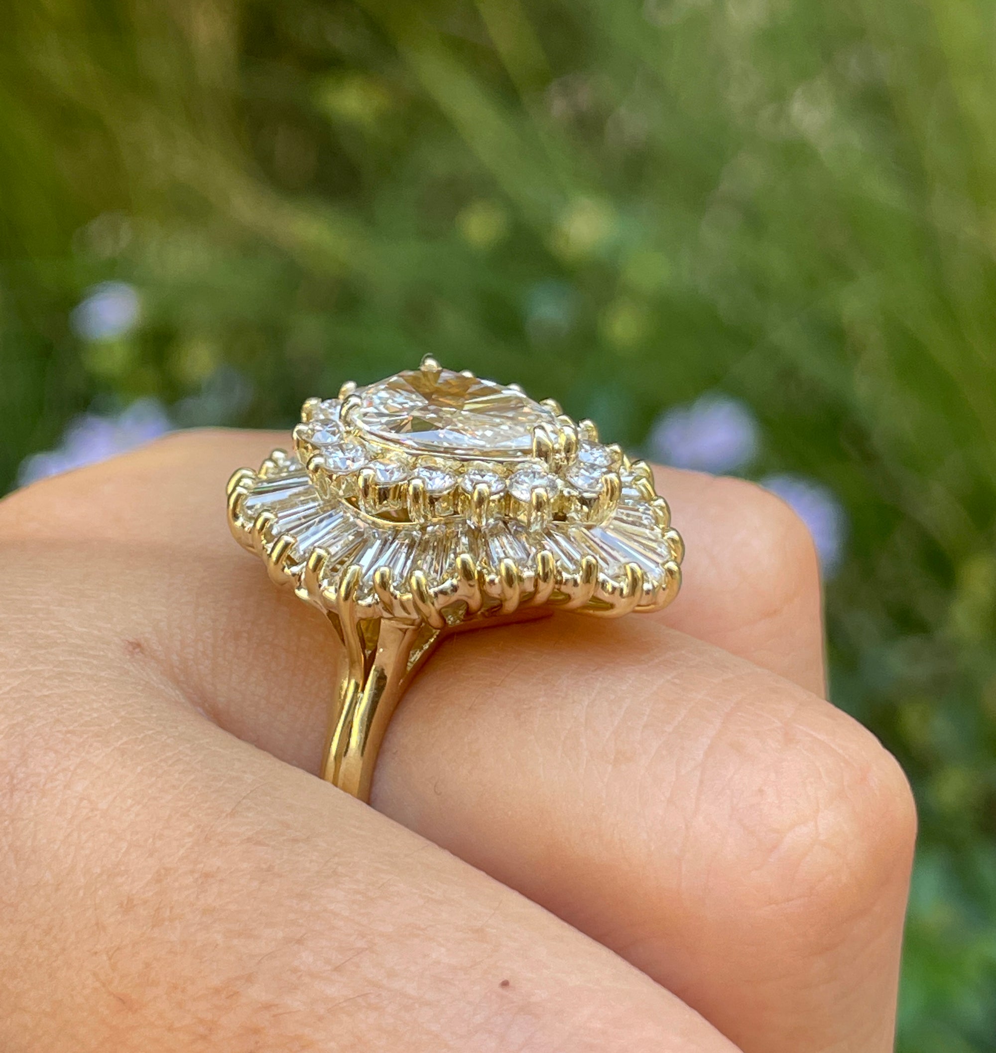 Breathtaking BALLERINA GIA 4.21ct Pear Shape Diamond Cocktail Gold Vin ...